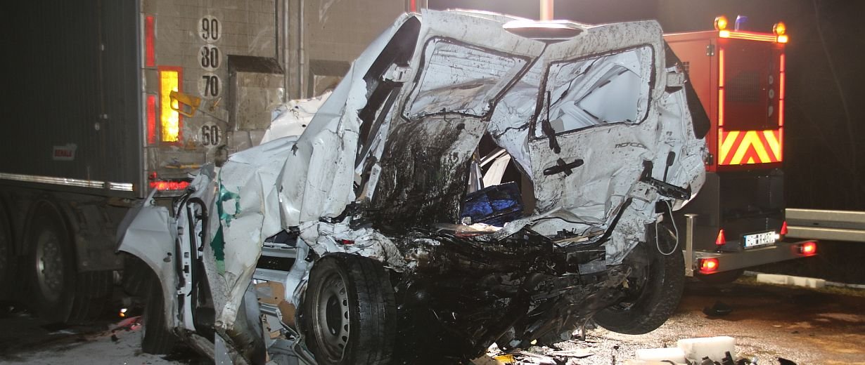 Saarland: Zwei Menschen kommen bei Unfall auf A6 ums Leben | RPR1.